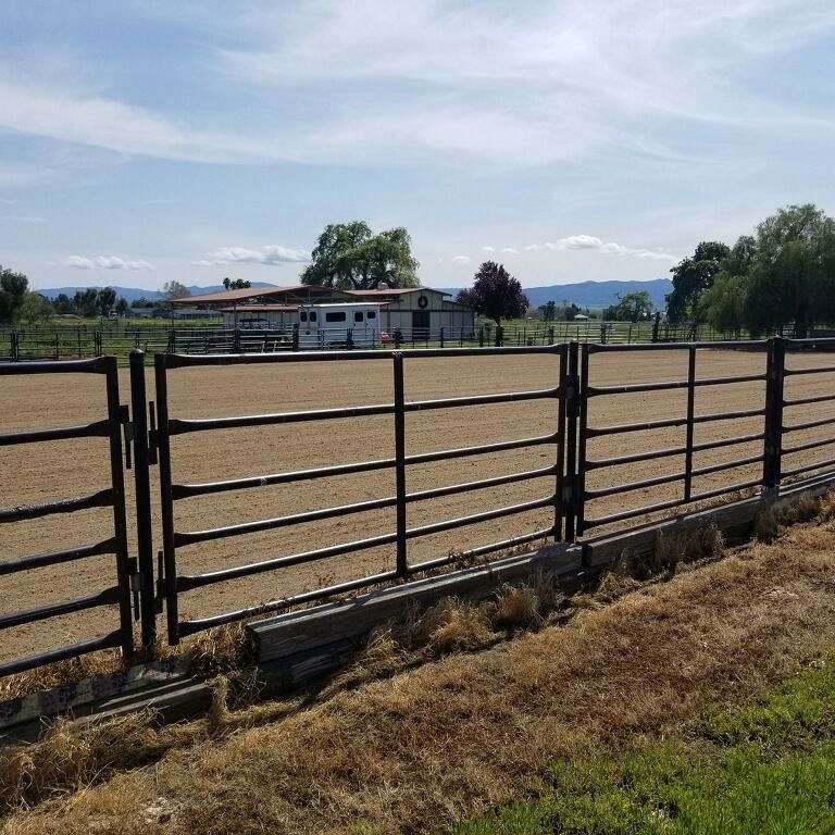 Lucky J Ranch Horse Boarding