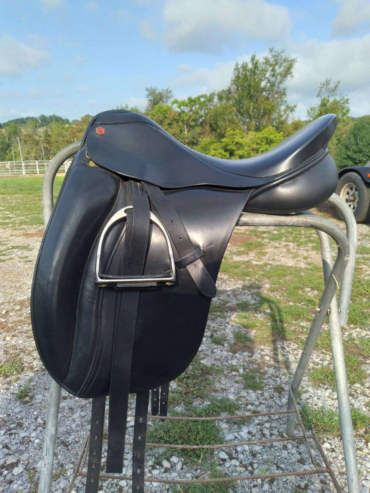 Dressage saddle