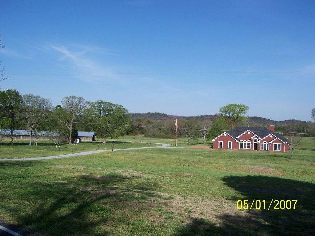 Lotsa Spots Farm on EquineNow