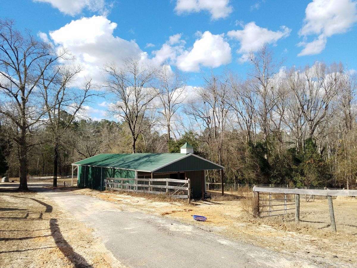 Holy Trinity Stables on EquineNow