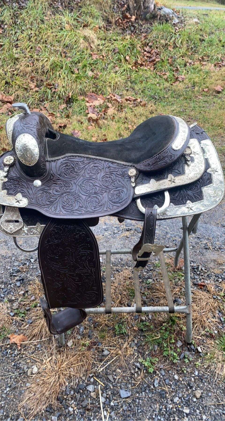 Western show saddle