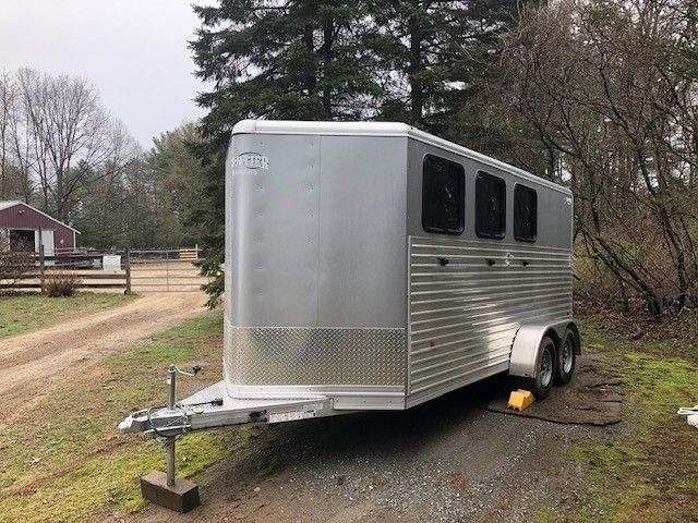 3 Horse stock trailer