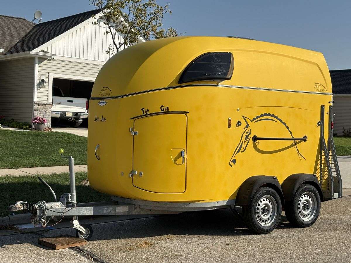 Bockmann Big Master WCF fiberglass 2 horse trailer