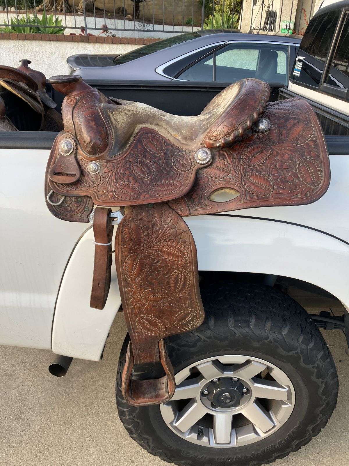 Longhorn Saddle