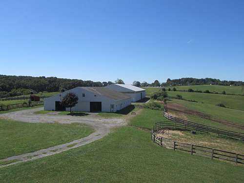 Sunny Knoll Farm on EquineNow