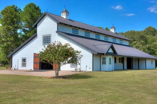 Windswept Farm - Luxury Estate For Sale on EquineNow