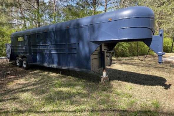 1987 2 Horse Trailer Slant Load