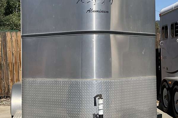 2004 Circle J Aluminum 2 Horse Slant Trailer