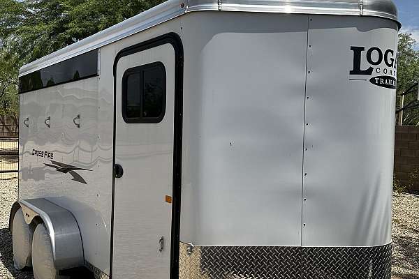 2020 Logan Crossfire 3 horse bumper pull trailer