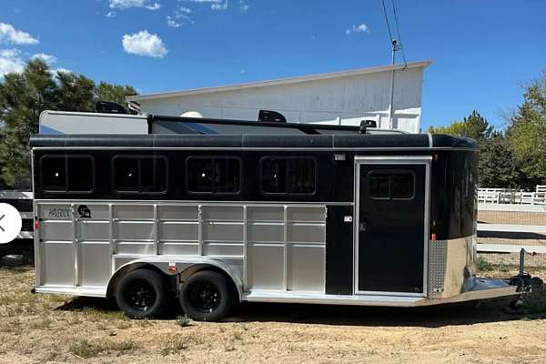 2024 Maverick 4-H Bumper Pull Trailer