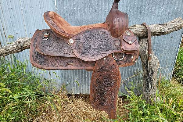 16" leather western saddle