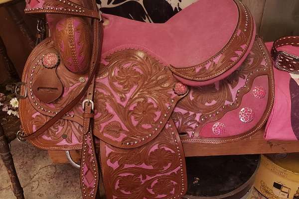 Pretty in Pink Saddle