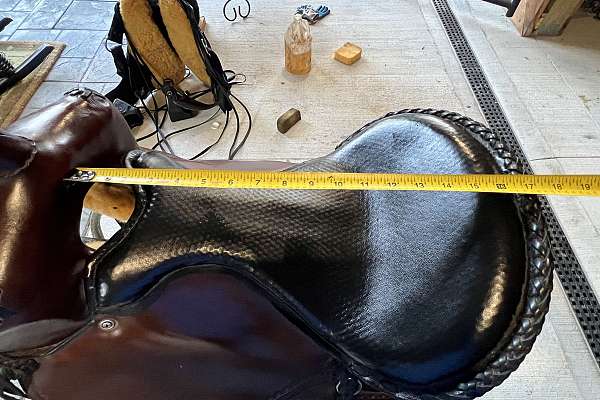 New 16 Inch Medium Brown Synergist Trail Saddle