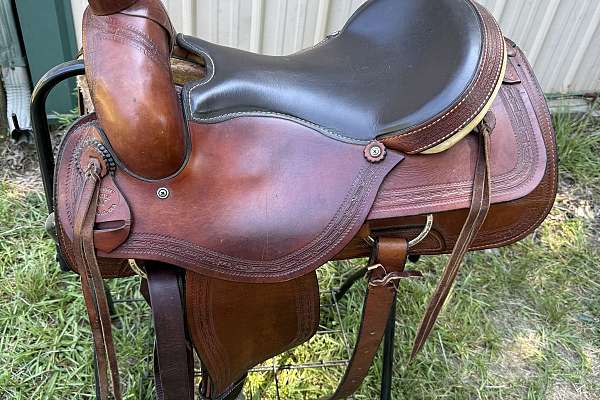 Western Roping Saddle